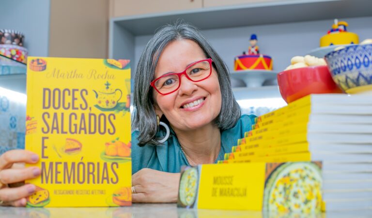 Confeiteira Martha Rocha lança livro de receitas e memórias - Revista ...
